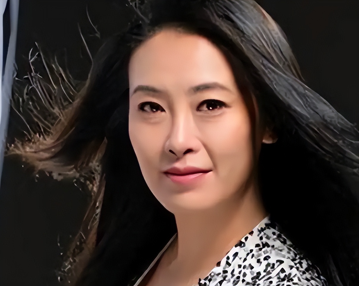 Jani: Shen Junyi divorced for her, after 8 years of unsuccessful love, she turned to marry Shen ...