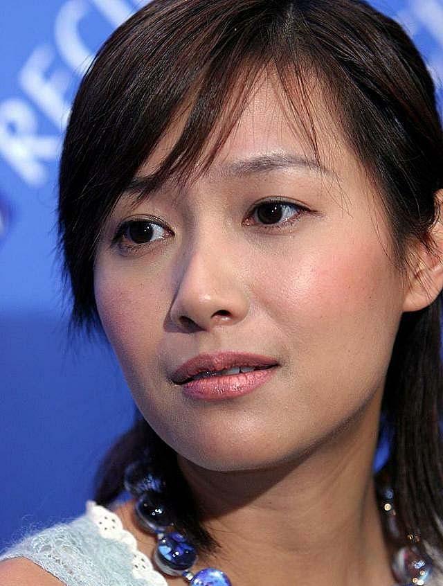 In 2004, Xu Jinglei officially announced her relationship, but the ...