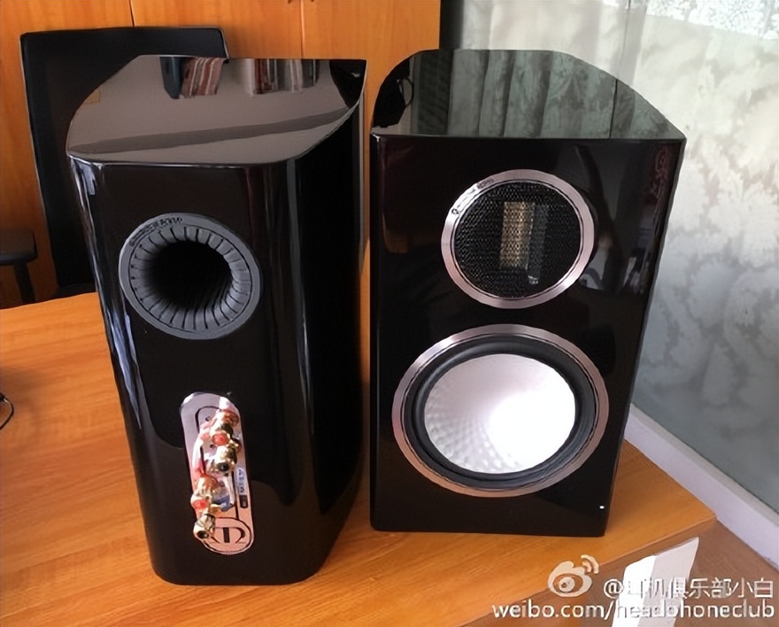 Monitor Audio Gold 100 Bookshelf Box - iNEWS