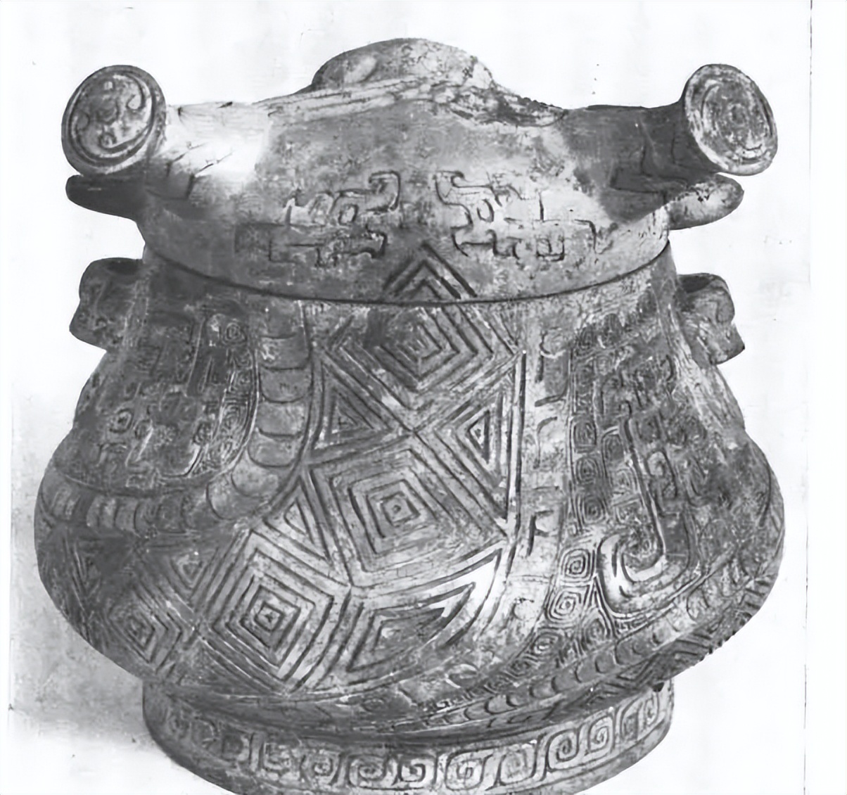 Shrek, a bronze monster from the Shang Dynasty in China, has become the ...