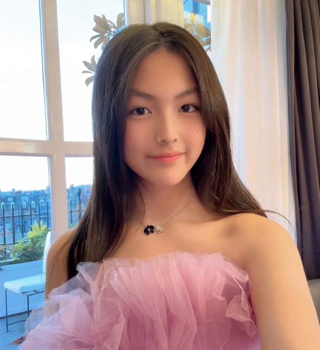 Tian Liang's family photo exposed: 12-year-old son looks like a ...