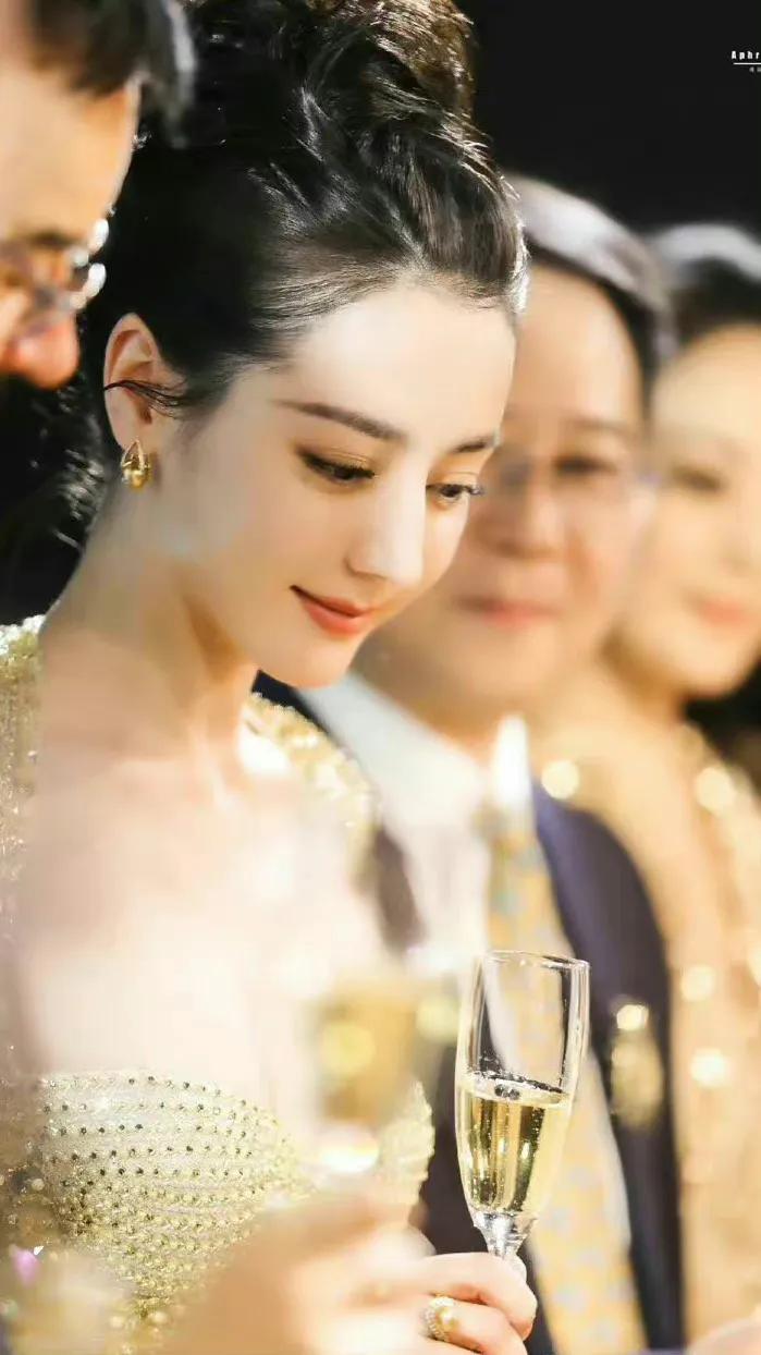 Di Lieba with all kinds of styles - iMedia