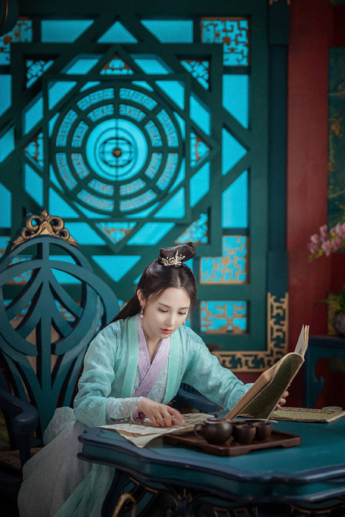 General Peng Xiaoran has a beautiful and sassy appearance, and the plot ...