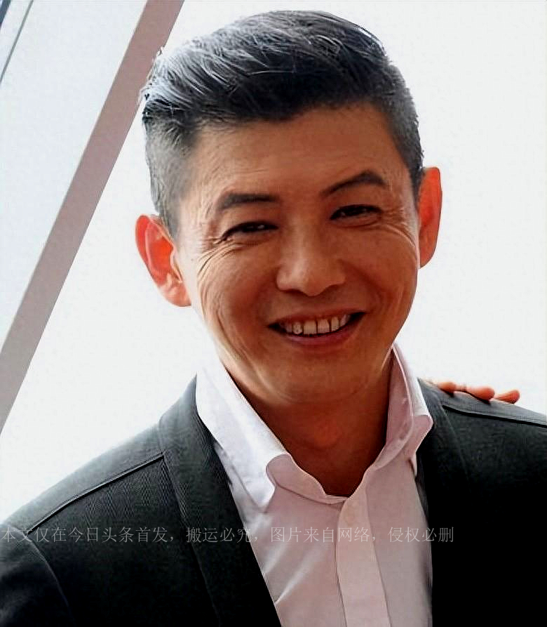 A recent photo of Cheng Qian, he is now 59 years old and his appearance ...