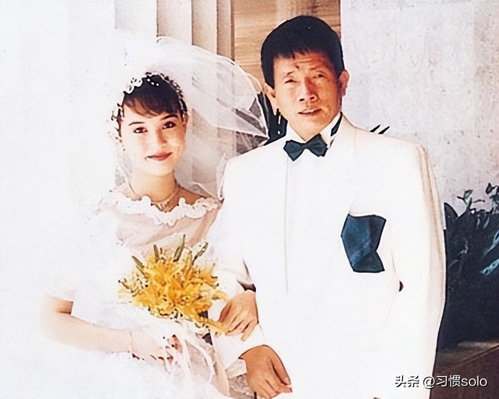 The prince of love songs favored by angels is haunted by demons and has ...