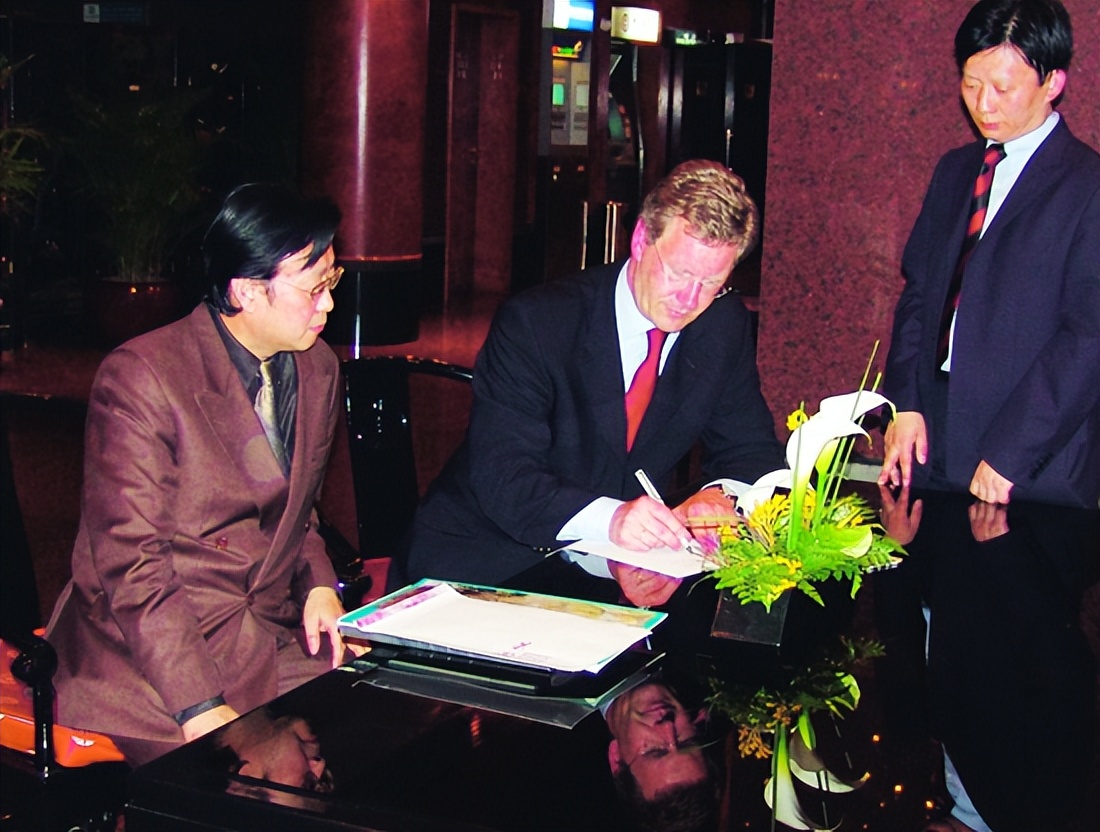 Artist Xiao Han - Appreciation and analysis of works of colorful ...