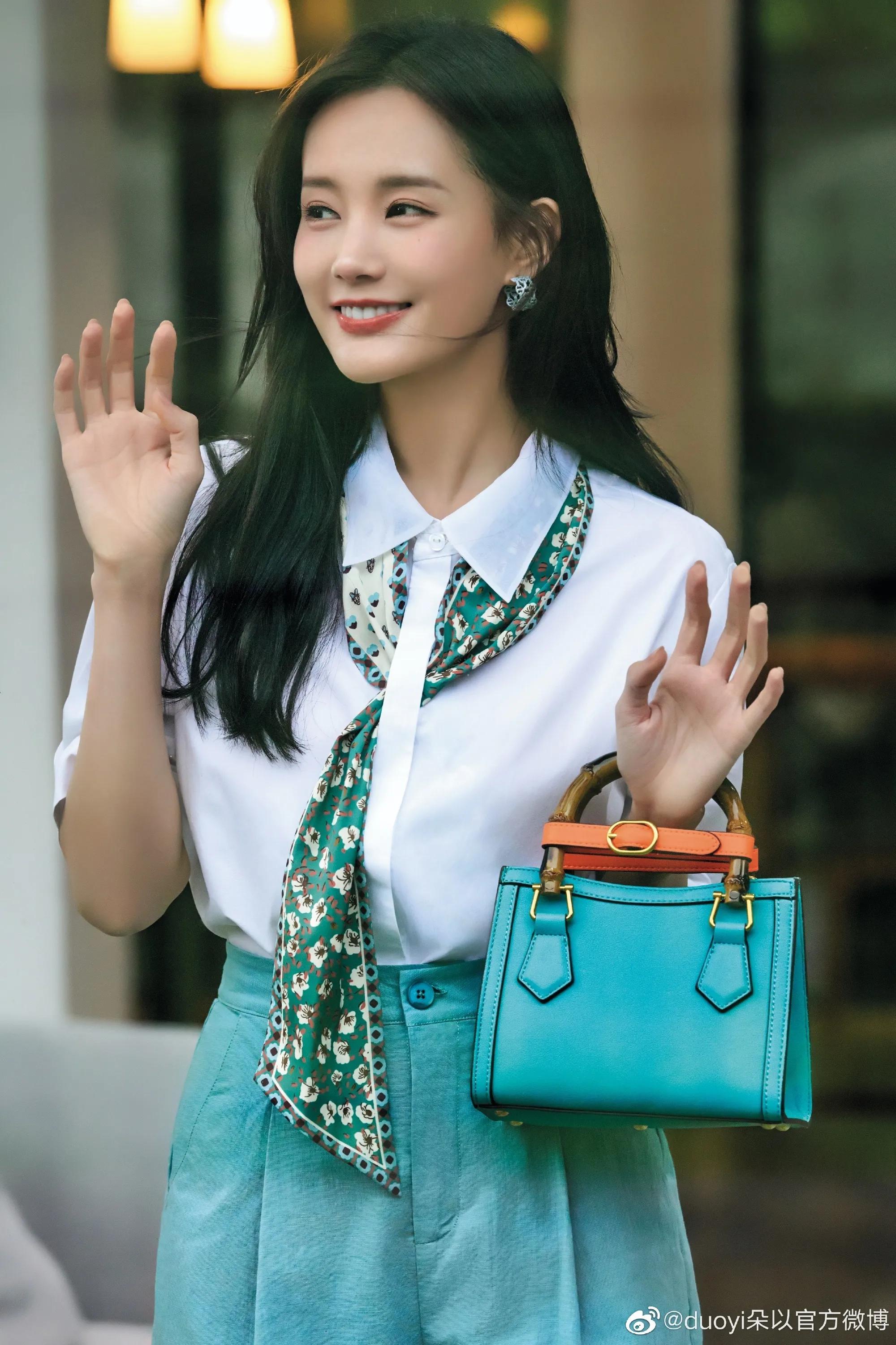 Li Yitong's beautiful picture - iNEWS