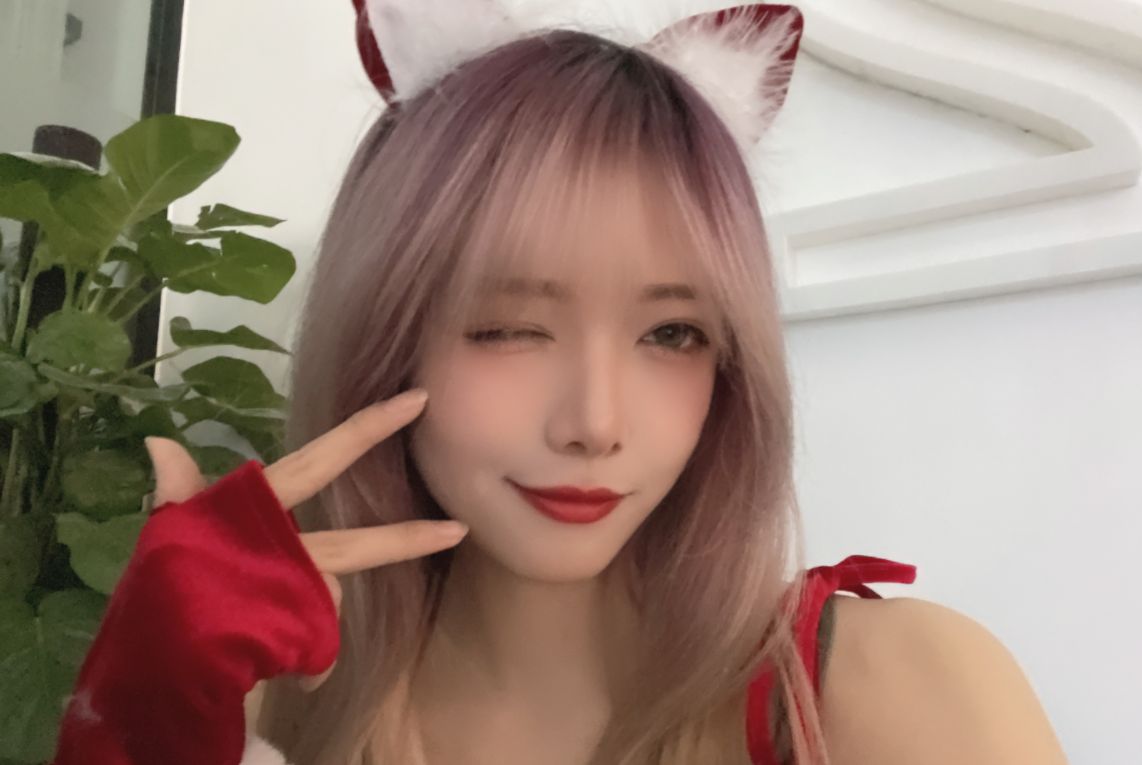 LPL's first beauty anchor Luo Xin wants to change career?Don't play LOL ...