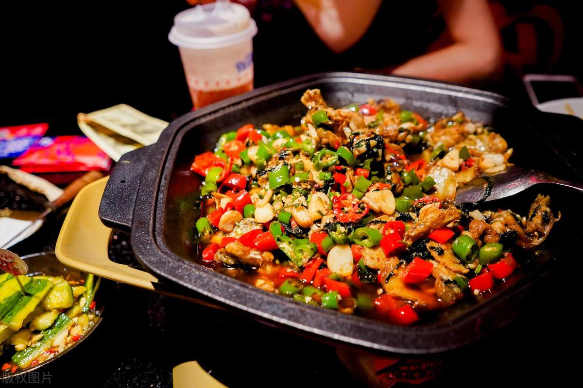 Thin people gain weight and are very hungry before going to bed at ...