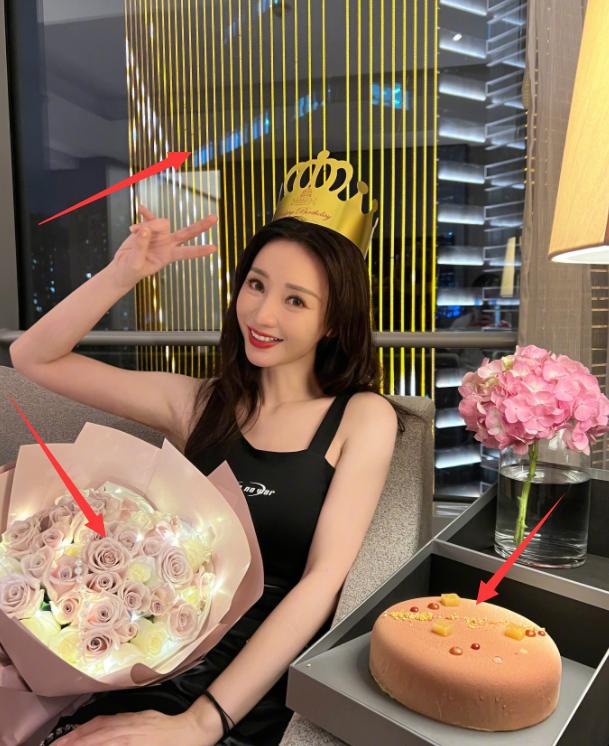42-year-old Liu Yan celebrates her birthday with beautiful photos - iNEWS