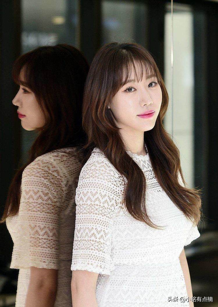 She has achieved excellent results in many fields, and she is famous ...