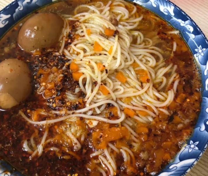 This rice noodle shop in Xuzhou for more than 40 years, customers have ...