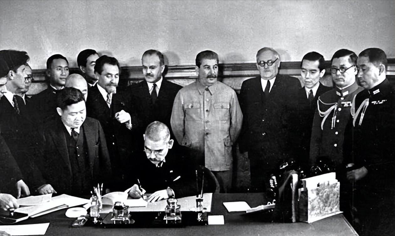 What were the reasons and effects of Ireland's neutrality during World ...