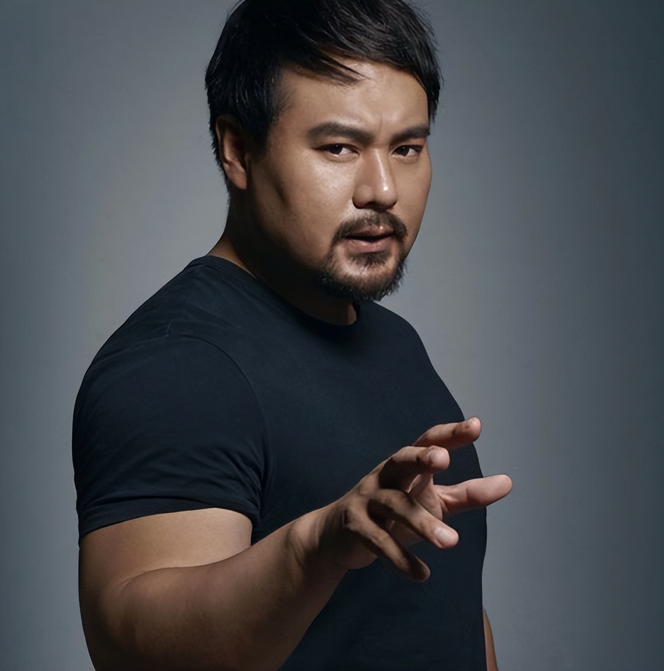 Kang Kai, he wants to be a "hero" more than a star.The limitations and ...