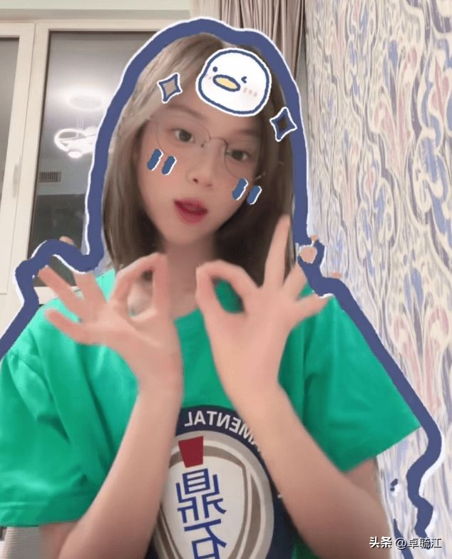 Li Xiaolu's daughter Tianxin posted the latest news, showing her ...