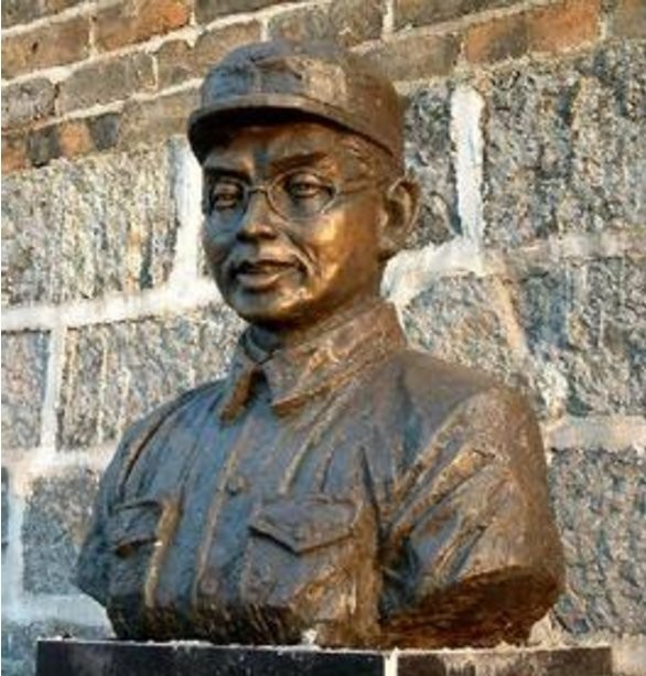 Yuan Guoping, a giant of the New Fourth Army, committed suicide with a ...