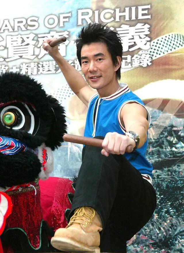 Why can Ren Xianqi become a singer other than the four kings - iNEWS