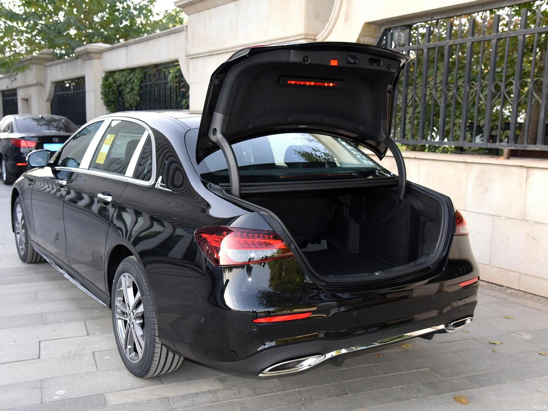 Mercedes-Benz E-Class 2022 E260L Sport - iNEWS