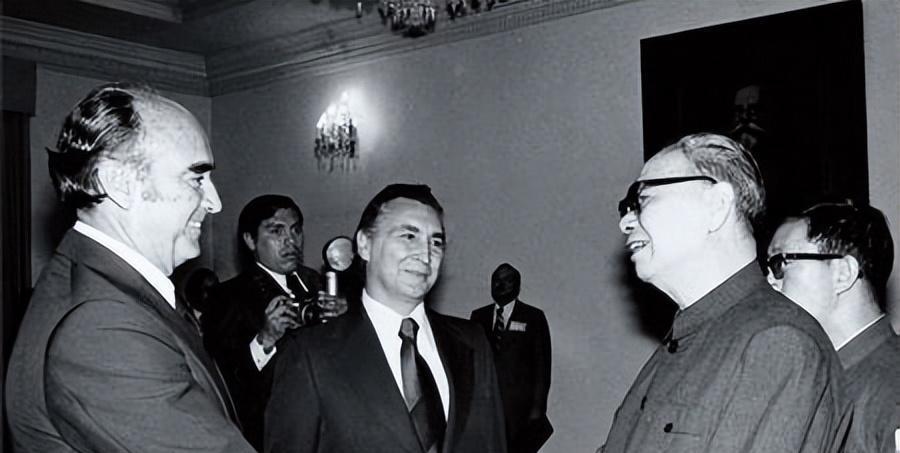 After the death of the former Vice Premier Ji Pengfei, his wife Xu ...
