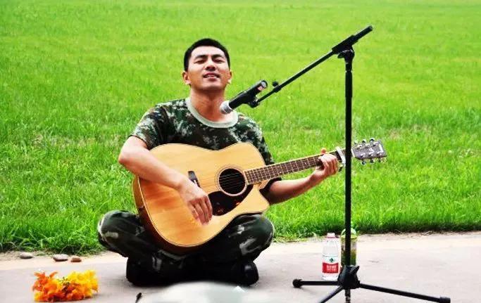 Danfeng Zhangjie To old comrade Ah Zhen - iNEWS