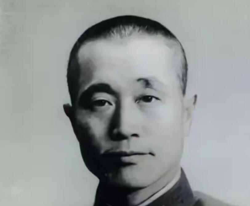 In 1962, Du Yuming participated in the celebration and saw a Lieutenant ...