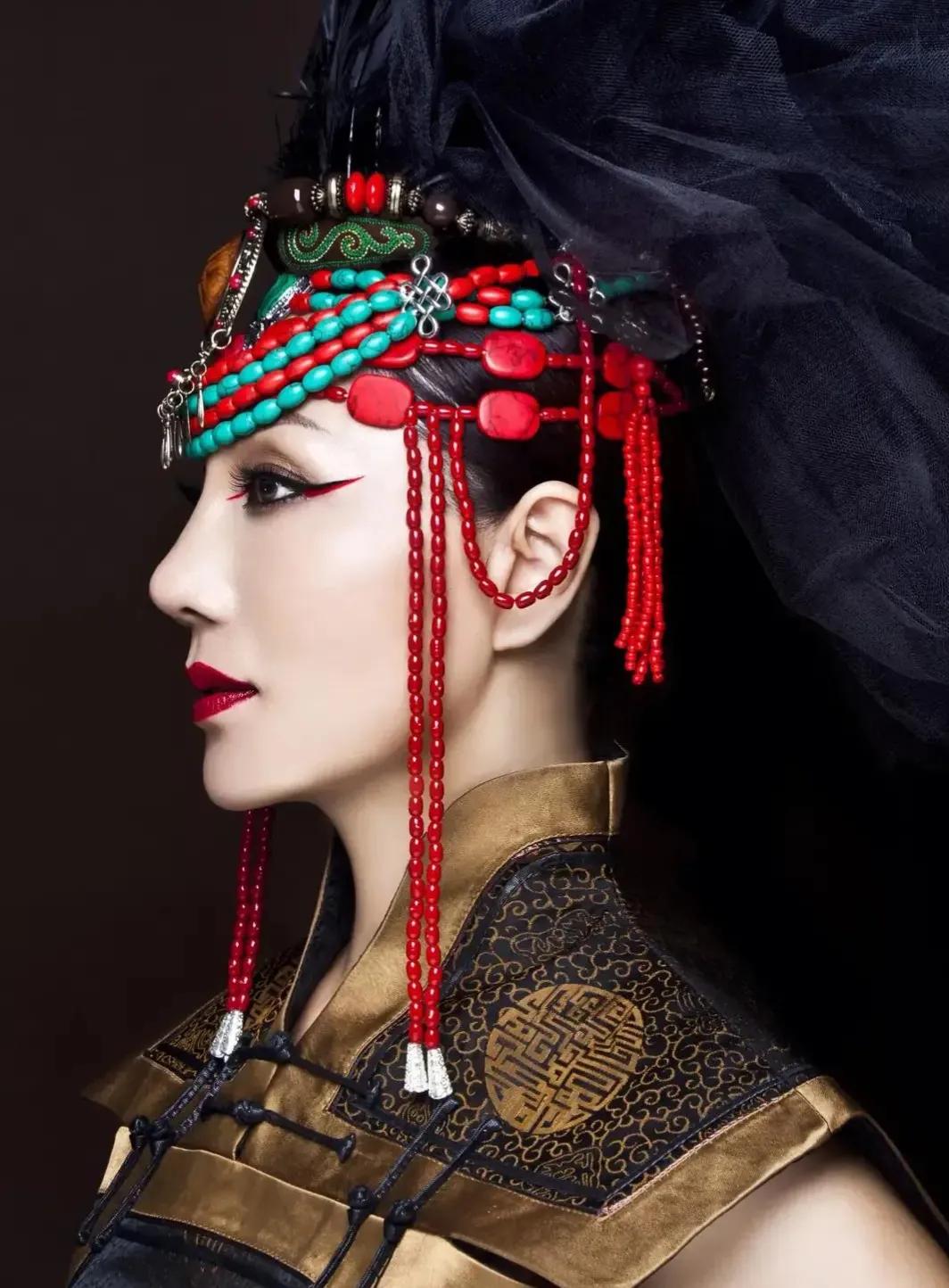 A New Viewpoint of the Times” Aoyun Gerile: All the way to Gesang ...