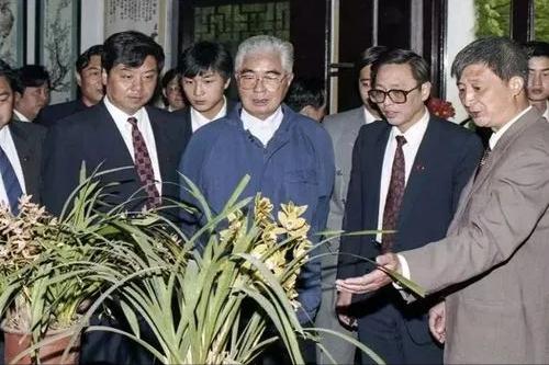 Rong Yiren, a red capitalist, passed away at the age of 89. As China's ...