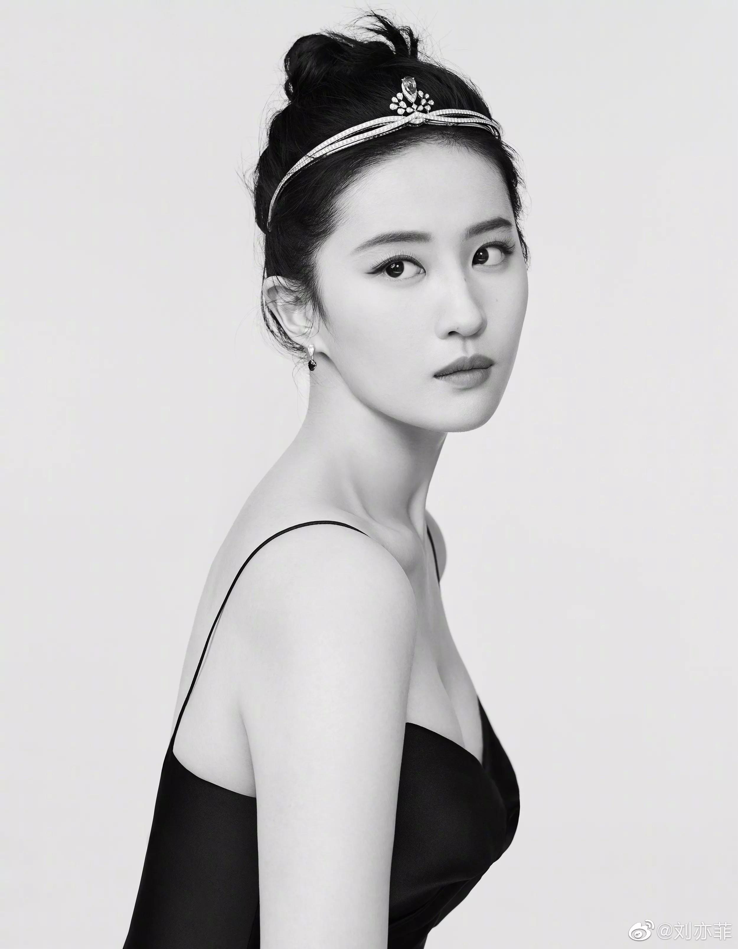 Angel Liu Yifei - iNEWS