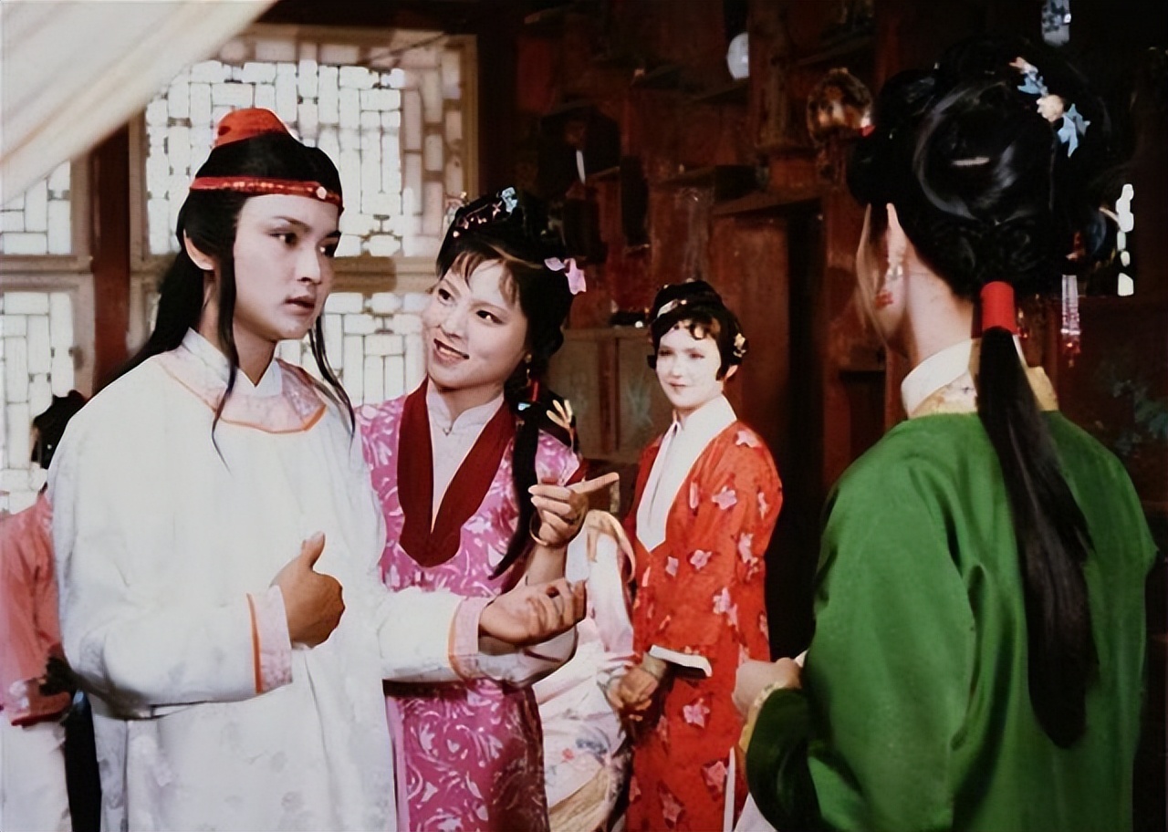 When did Hua Xiren leave the Baoyu couple? - iMedia