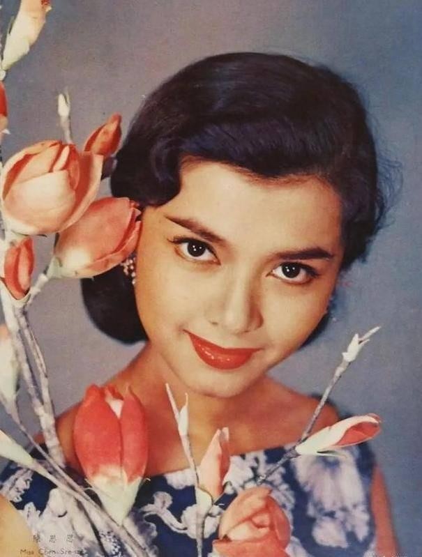 Chen Sisi, starring in "Three Smiles", committed suicide twice for her ...