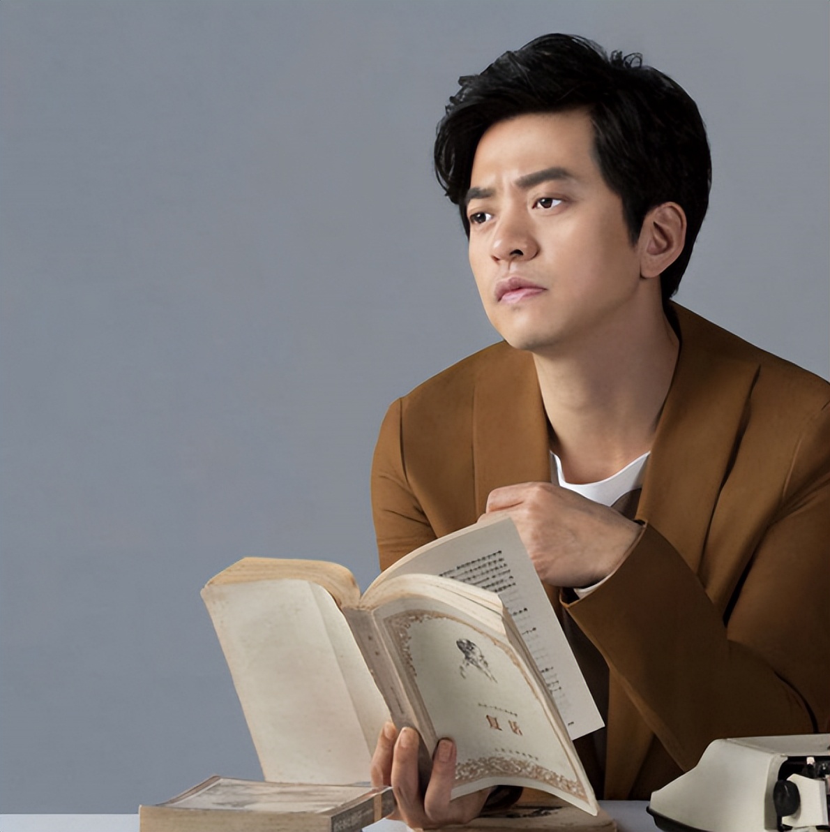 Singer Li Jian: Married his childhood sweetheart as his wife at the age ...