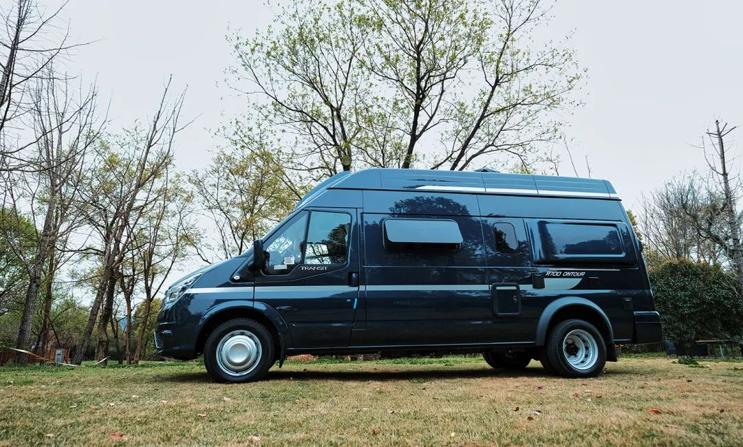 Type B RV can also have 2 queen beds - RIFFU Qijie R700 Travel Edition ...