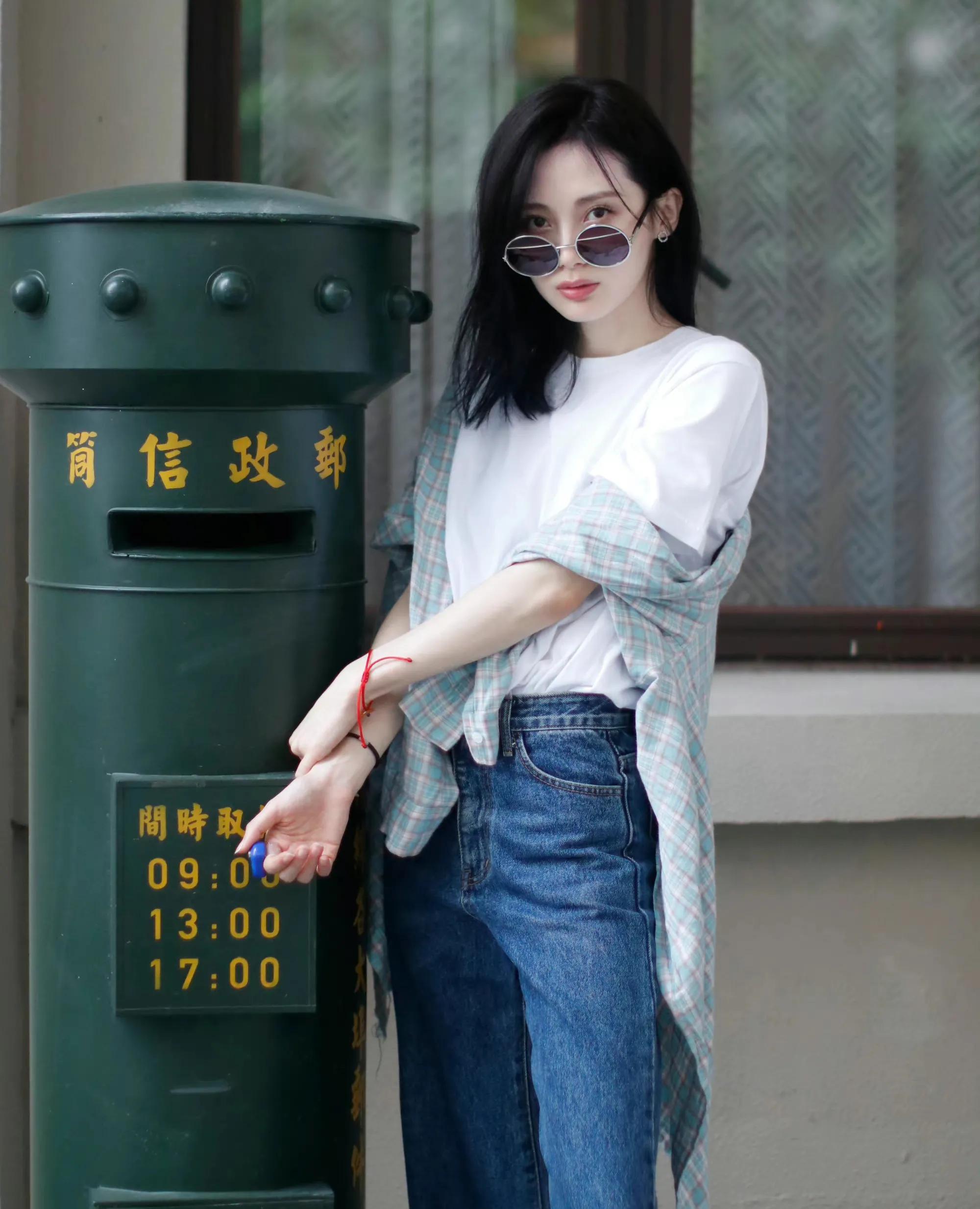 Beautiful actress Lu Chen - iMedia