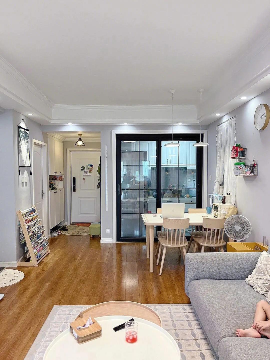 Wooden home style, this set of 55 square meters, three bedrooms and one ...