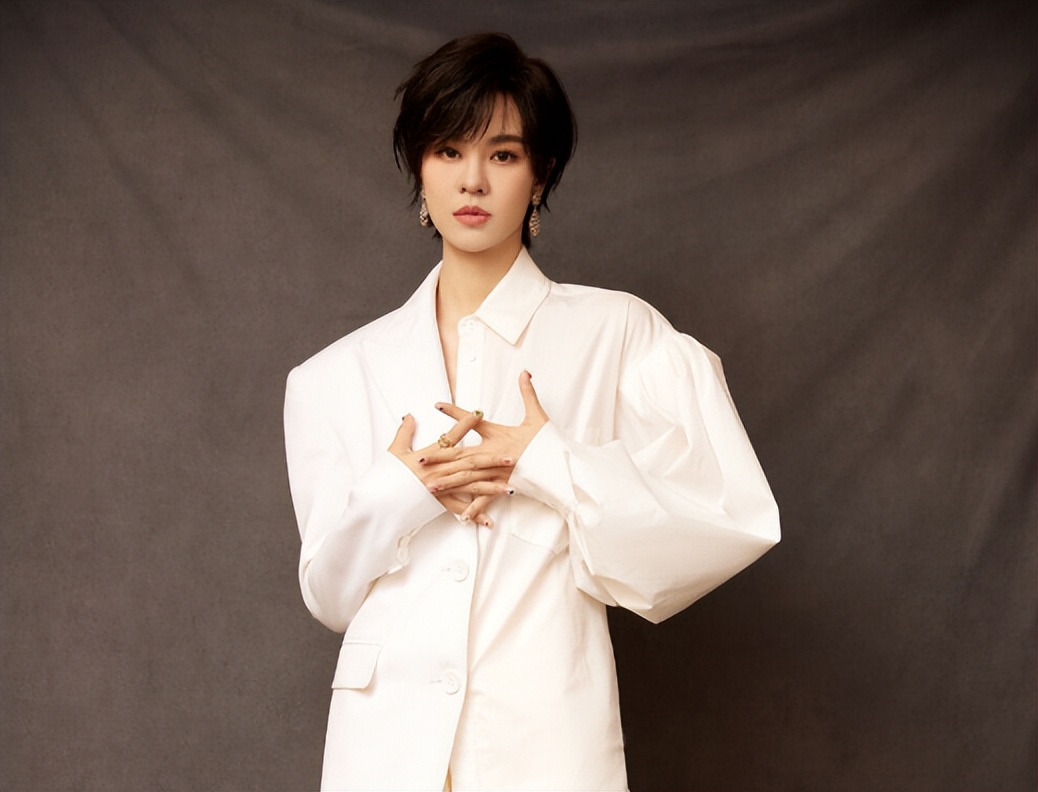 Yu Kewei: He has been tepid for many years since his debut, and became ...