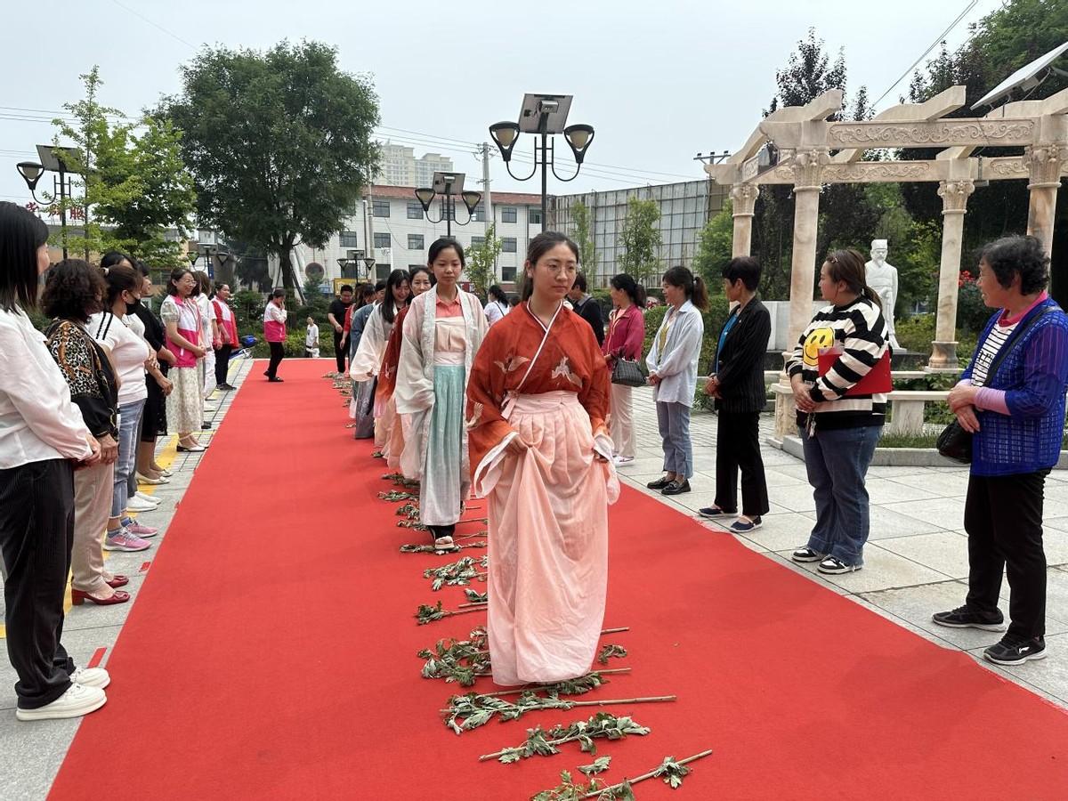 Heyang: National style and ancient rhyme, neon clothes and mugwort ...