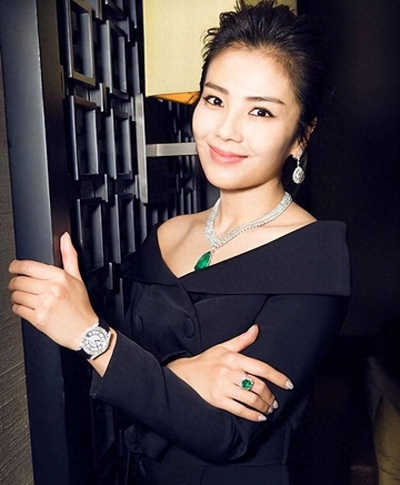 He once slept with Liu Tao for 4 years, and now he is over 60 years old and still unmarried. Liu ...