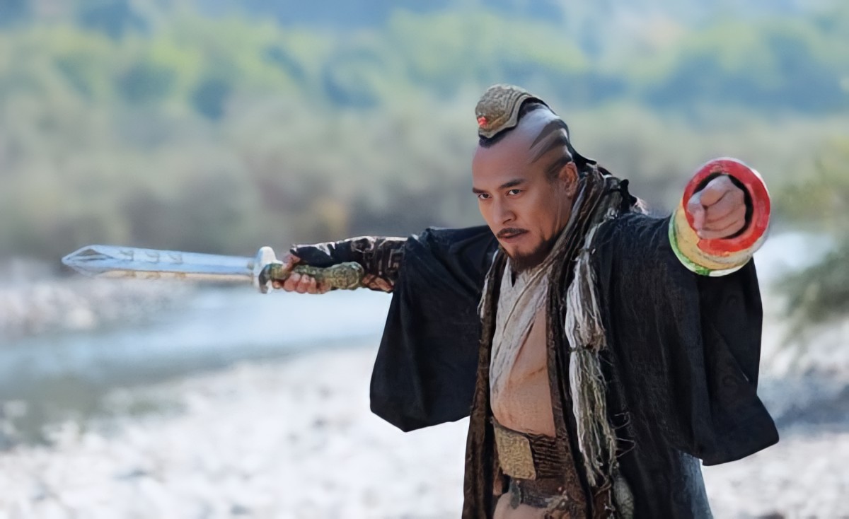 Why did Xiao Longnv protect Yin Zhiping after being bullied? Only when ...