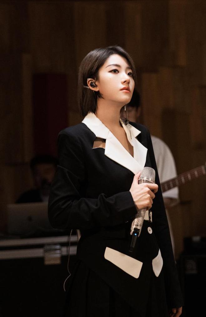 Yu Yan's new EP is about to be launched, netizens: Finally waiting for ...