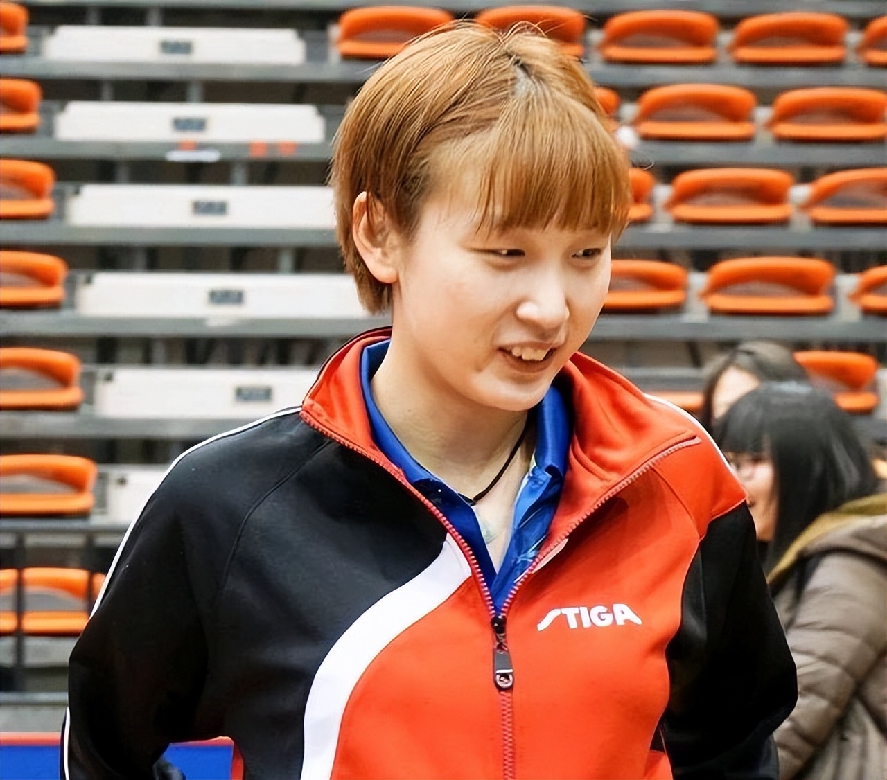 Qian Tianyi won the women's singles championship, reversed Li Enhui ...