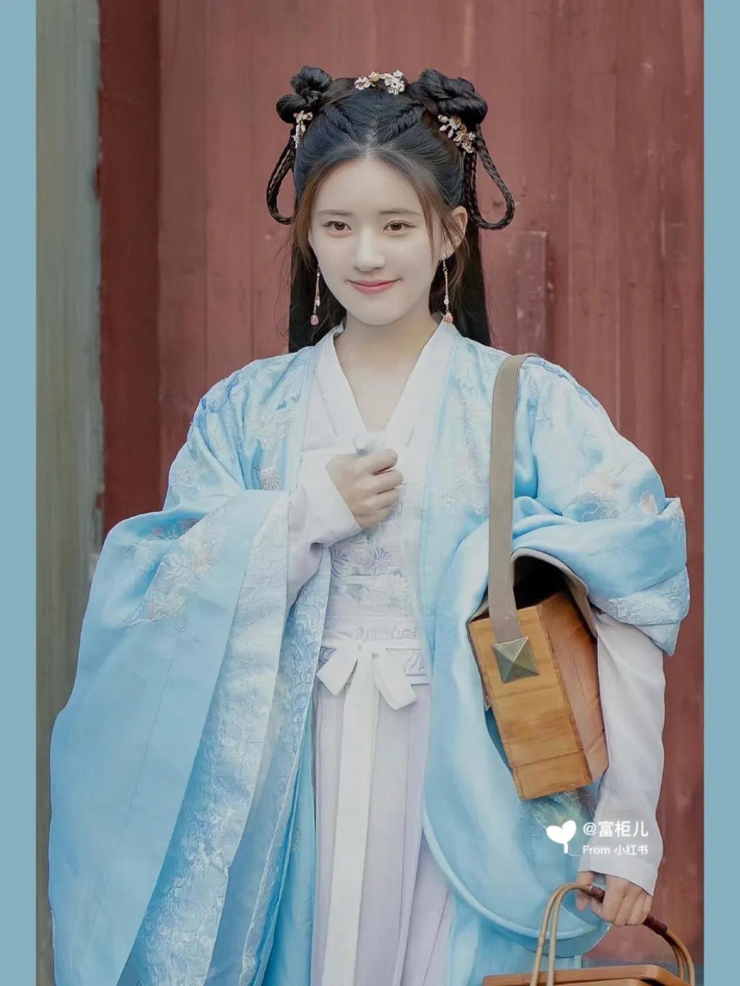 Zhao Lusi's ancient costume style - iNEWS