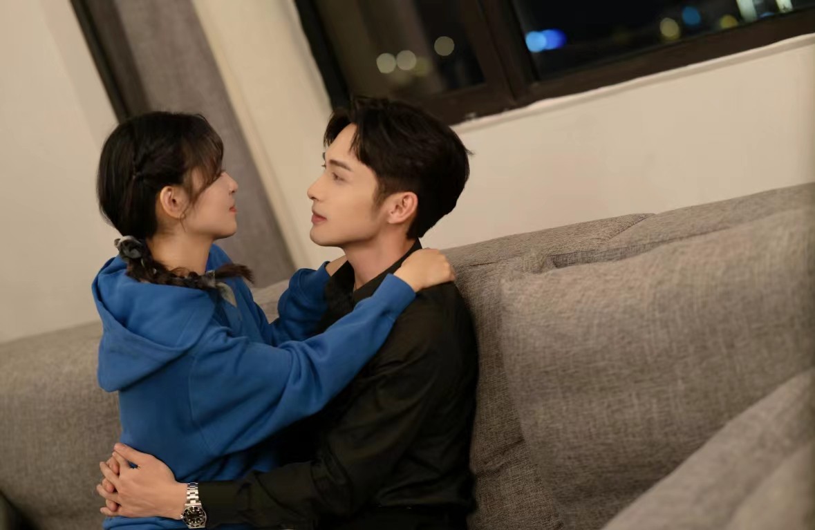 Who is better, Chen Zheyuan or Zhang Binbin, who was "trapped" by his father? - iNEWS