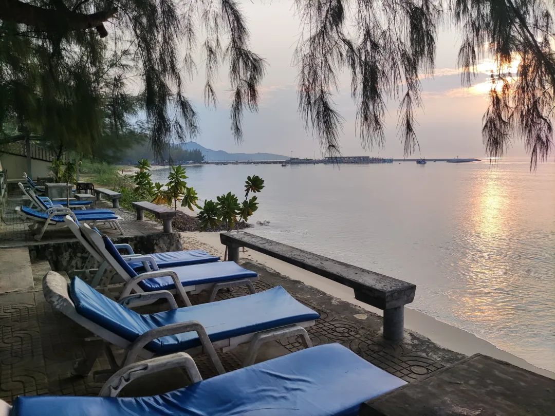 China-Laos high-speed railway, all the way to the south--Thailand-2 Car ...