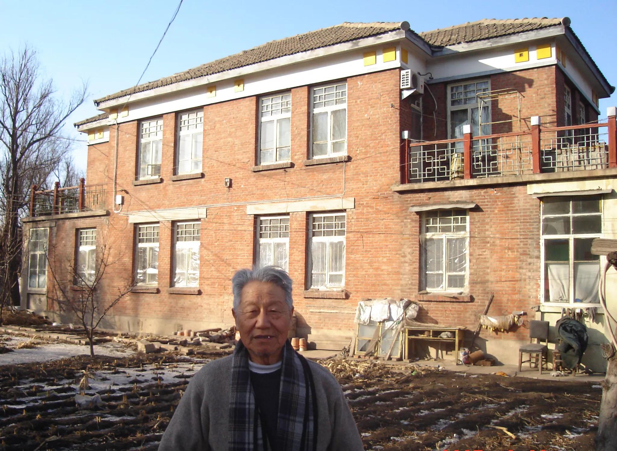Bo Yibo visits Beigang and meets an old comrade-in-arms - iNEWS