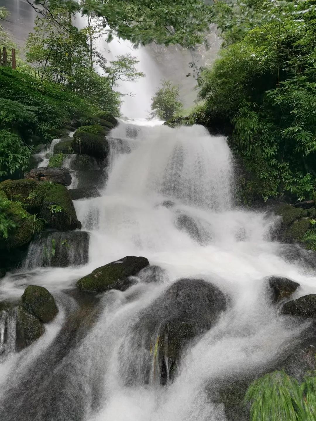 Wawushan low mountain waterfalls - iMedia