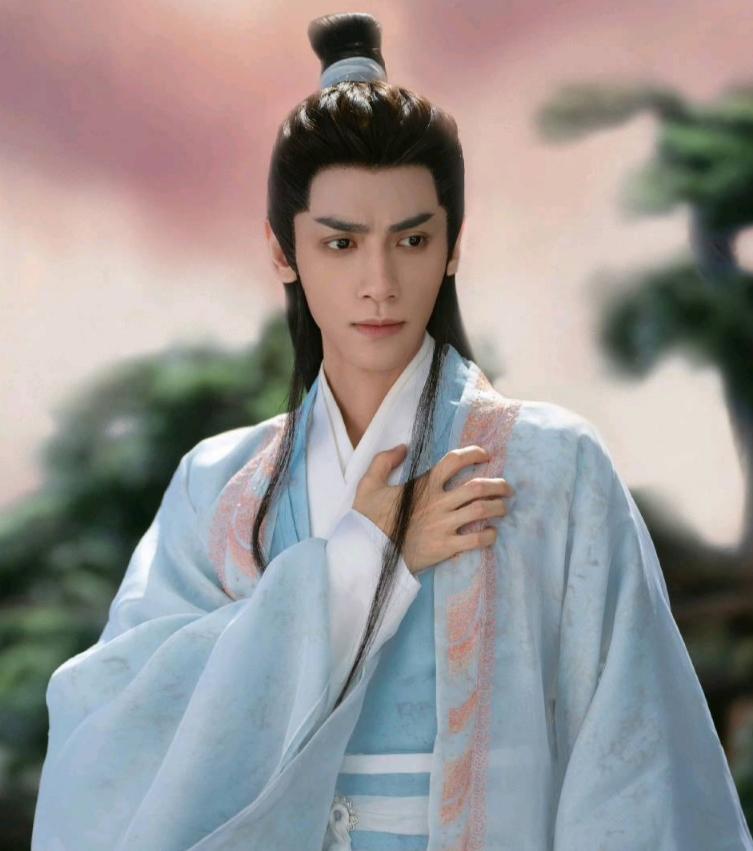 Luo Yunxi's real height is nearly 166cm? The thick-soled shoes are ...