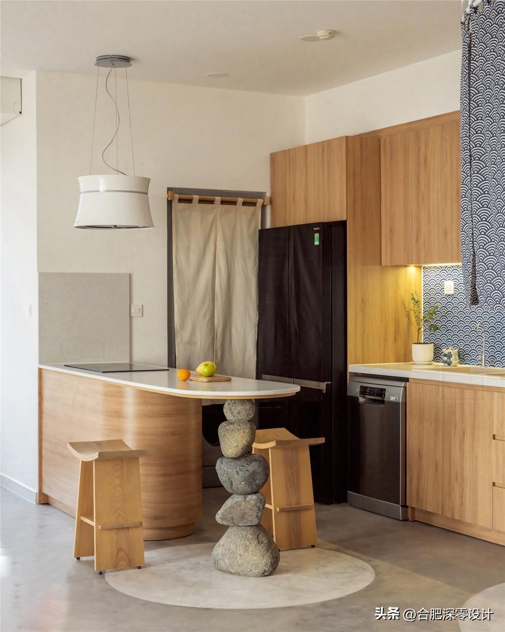 Sure enough, the 120 square meters in the picture, the more I look at ...