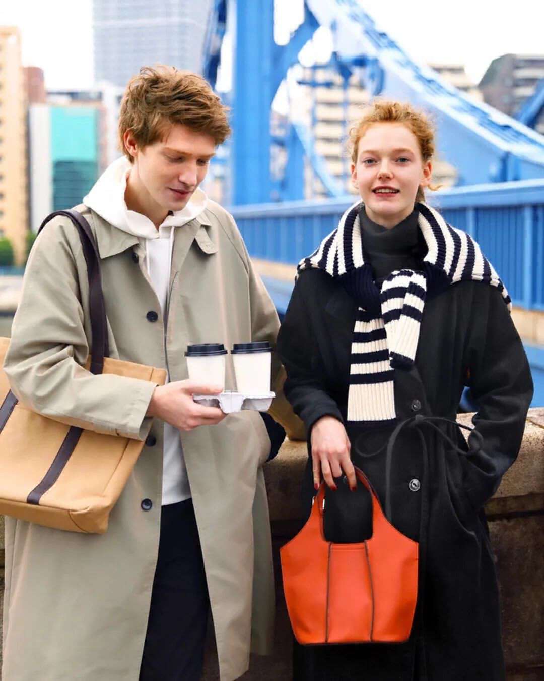 Tasteful women cannot do without this windbreaker, which can be shaped ...