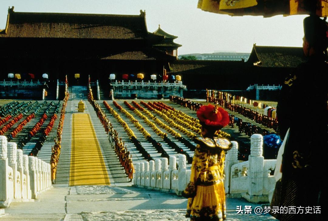 Seeing the Fall of a Generation of Empires from the Movie "The Last ...