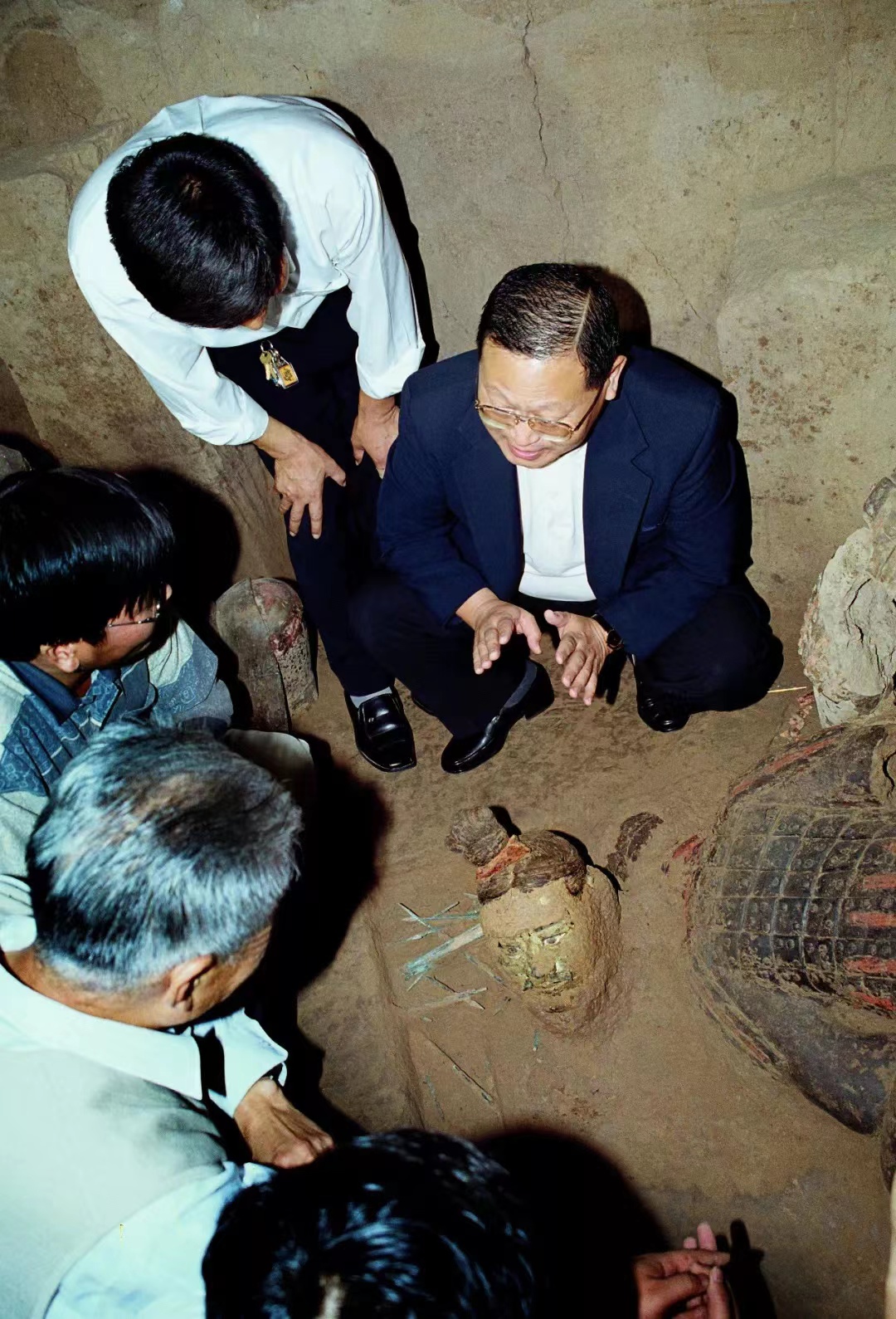 The "Han Purple" unearthed in the pit of the Qin Dynasty is actually ...